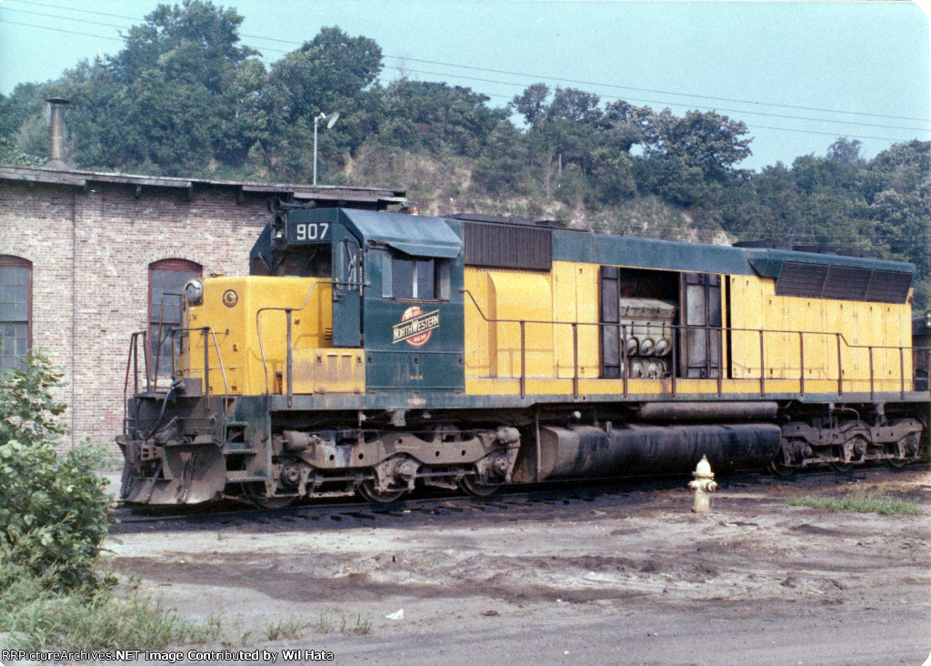 C&NW SD45 907